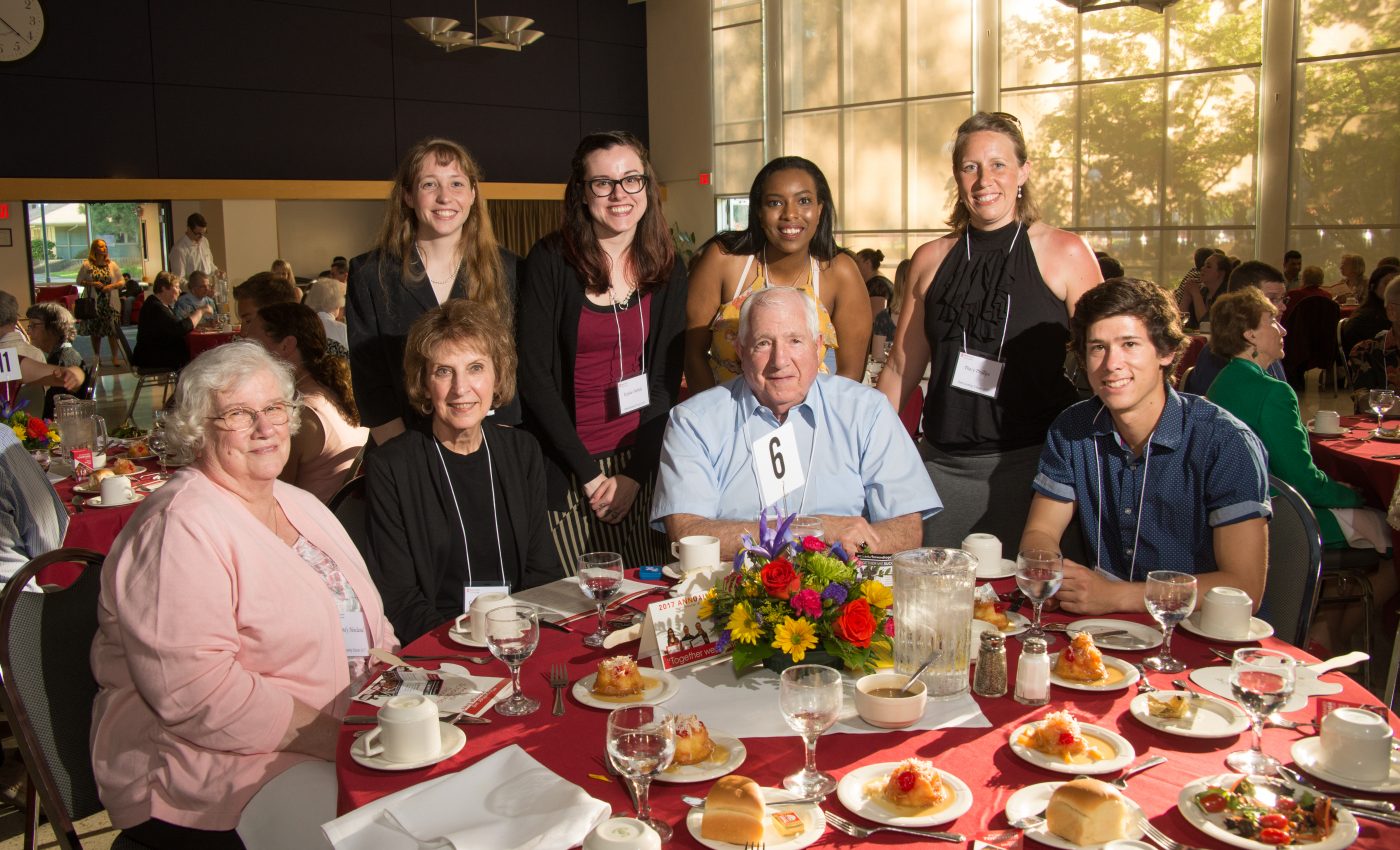 Scholarship Dinner Wou Foundation